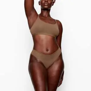 SKIMS Thong | Medium Neutral | 2xs | Fits Everybody Oxide
