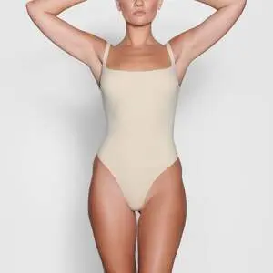 SKIMS Fits Everybody Square Neck Bodysuit - Sand