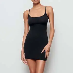 SKIMS Fits Everybody Slip Dress - Onyx