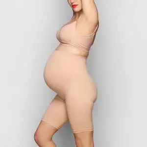 SKIMS - Maternity Sculpting Short Mid Thigh