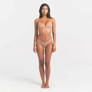SKIMS Crossover Bralette | Light Neutral | 4xl | Fits Everybody Sienna