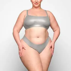 SKIMS Scoop Bralette | Medium Neutral | 2xs | Fits Everybody Silver
