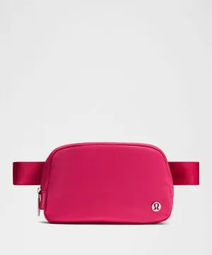 Lululemon Everywhere Belt Bag 1L Raspberry Coulis