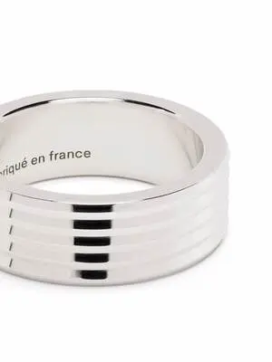 Le Gramme Guilloché Ribbon Ring