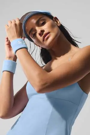 Alo Yoga Glow Wristband - Seashell Blue/white