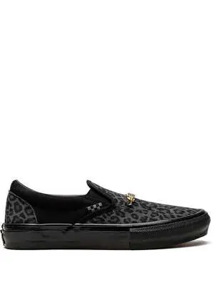 VANS X Cher Strauberry Skate Slip-on Sneakers - Black