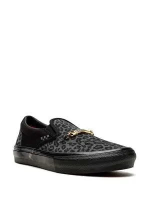 VANS X Cher Strauberry Skate Slip-on Sneakers - Black