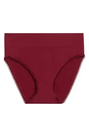 Wacoal Feeling Flexible High-Cut Briefs Cabernet