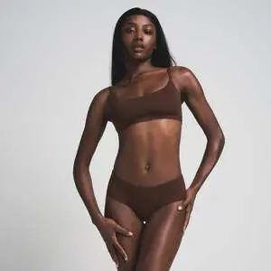 SKIMS Brief | Medium Neutral | Small | Fits Everybody - Cocoa
