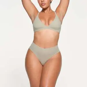 SKIMS Brief | Medium Neutral | Small | Fits Everybody Talc