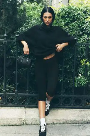 Alo Yoga High-waist Iconic 90's Capri - Black