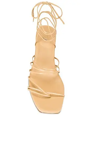 Lpa Lucia Heel