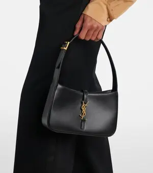 Saint Laurent Le 5 À 7 Shoulder Bag - Black