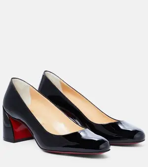 Women's Black Round Toe Pumps