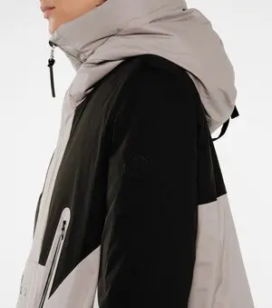 Moncler Iberis Hooded Half-zip Down Jacket - Black