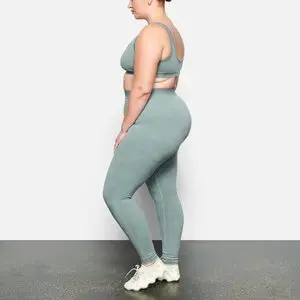 SKIMS Outdoor Basics Seamed Legging