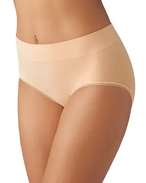 Wacoal Feeling Flexible Seamless Brief Almost Apricot