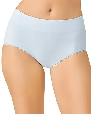 Wacoal Feeling Flexible Seamless Brief Arctic Ice