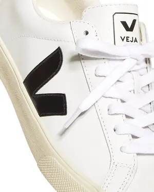 VEJA Esplar Low Top Sneakers