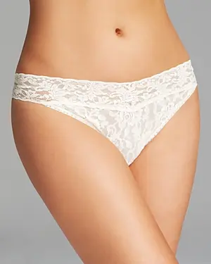 Hanky Panky Signature Lace Original Rise Thong Ivory