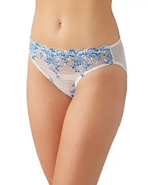 Wacoal Embrace Lace Bikini Pastel Parchment