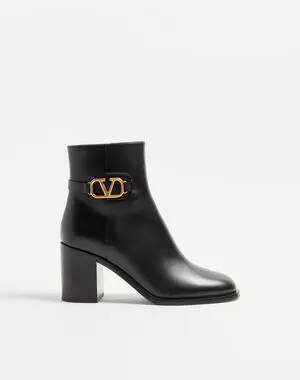 Logo Booties