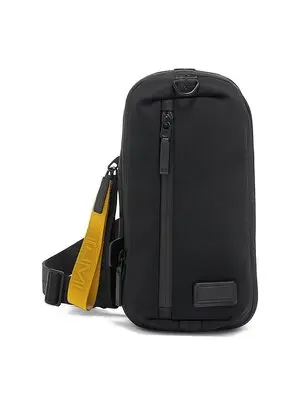 Tumi TUMI Tumi Tahoe Lookout Expandable Sling - Black