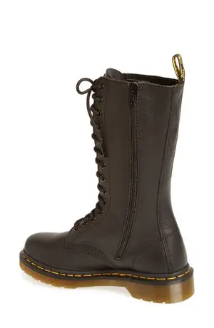 Dr. Martens 1b99 Leather Boots