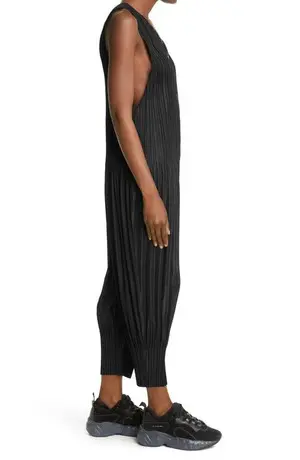 Issey Miyake Pleated Sleeveless Jumpsuit - Black