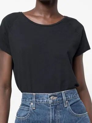 Closed Round Neck Cotton T-shirt
