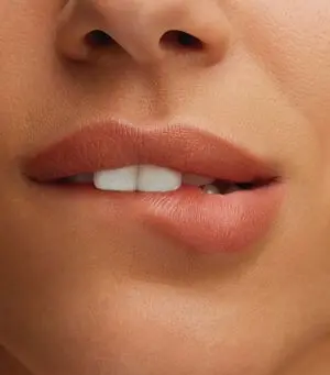 MAC COSMETICS Lustreglass Sheer-shine Lipstick