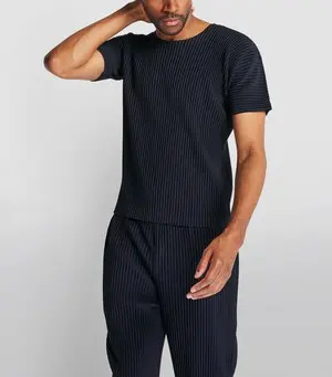 Issey Miyake Pleated T-shirt - Navy