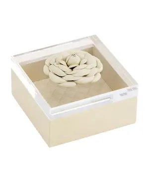 RIVIERE Quilted Flower Box - Ivory