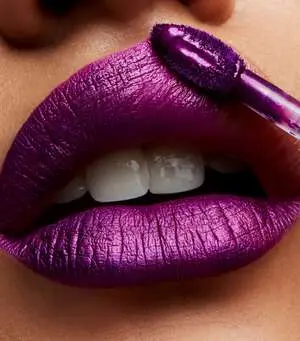 MAC COSMETICS Retro Matte Liq Lip Atomized 18 - Purple