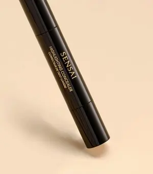 SENSAI Highlighting Concealer