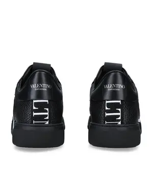 Valentino Garavani Leather Vl7n Bands Sneakers - Black
