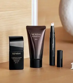 SENSAI Luminous Sheer Foundation