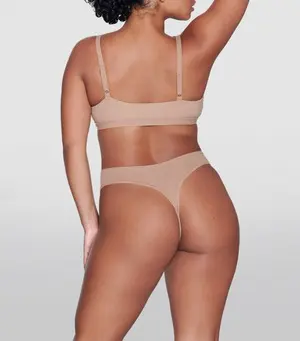 SKIMS Fits Everybody Cheeky Thong - Brown