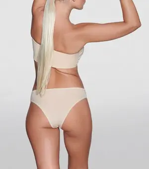 SKIMS Fits Everybody Cheeky Briefs - Nude