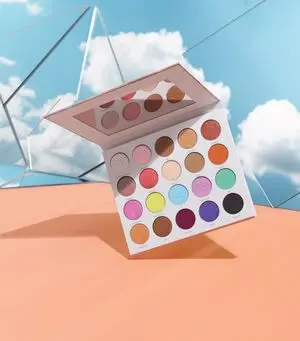 MORPHE X Maddie Ziegler The Imagination Palette