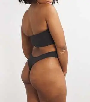 SKIMS Fits Everybody Cheeky Thong - Black