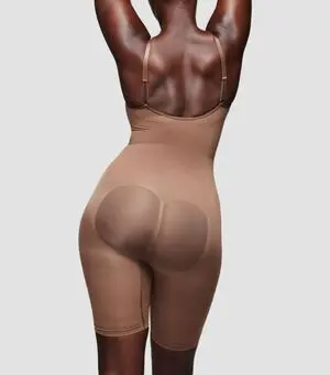 SKIMS Mid-thigh Sculpting Bodysuit