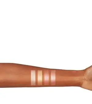 Charlotte Tilbury Glowgasm Beauty Light Wand Highlighter - Metallic