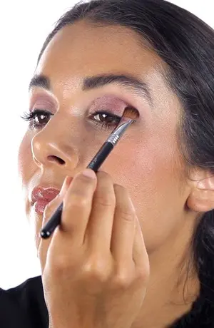 SIGMA BEAUTY E54 Medium Sweeper™ Brush