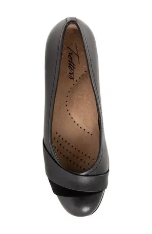Trotters Danni Leather & Suede Flat - Black