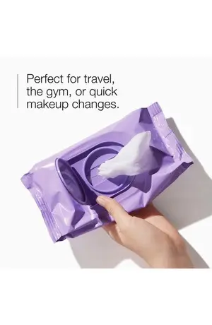 CLINIQUE Take The Day Off Micellar Cleansing Towelettes