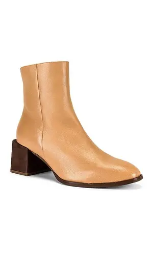 Seychelles Siesta Bootie In Tan