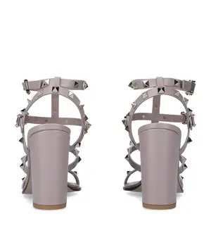 Valentino Garavani Rockstud Block Heel Sandals - Nude