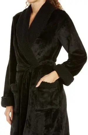 Natori Plush Fleece Robe - Black