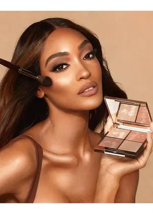 Charlotte Tilbury Glowgasm Face Palette Nudegasm